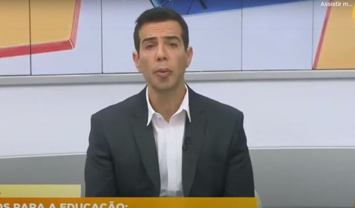 Entrou fedendo: PSOL propõe exonerar Sec. de Educ. de SP