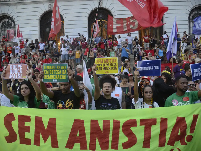 Para não esquecer o dia da infâmia; artigo do Cientista Político Homero ...